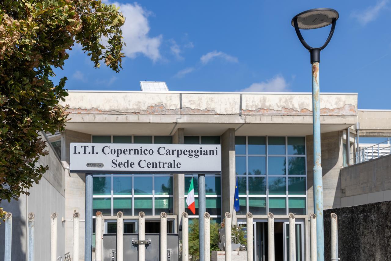Iti Copernico Carpeggiani Ferrara, via alle lezioni - La Nuova Ferrara